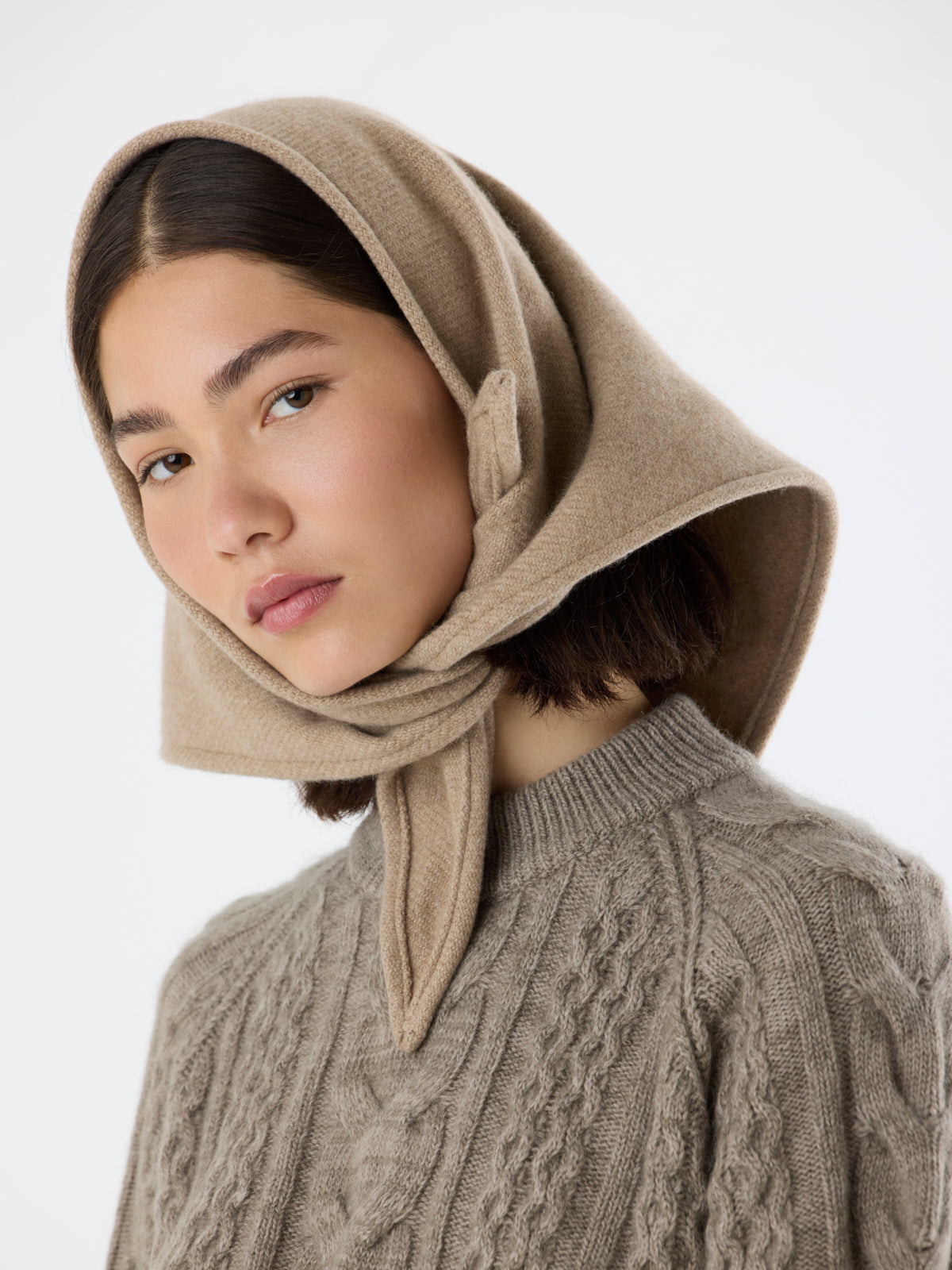 Biscuit Woven Cashmere Triangle Scarf | Womens | Gushlow & Cole