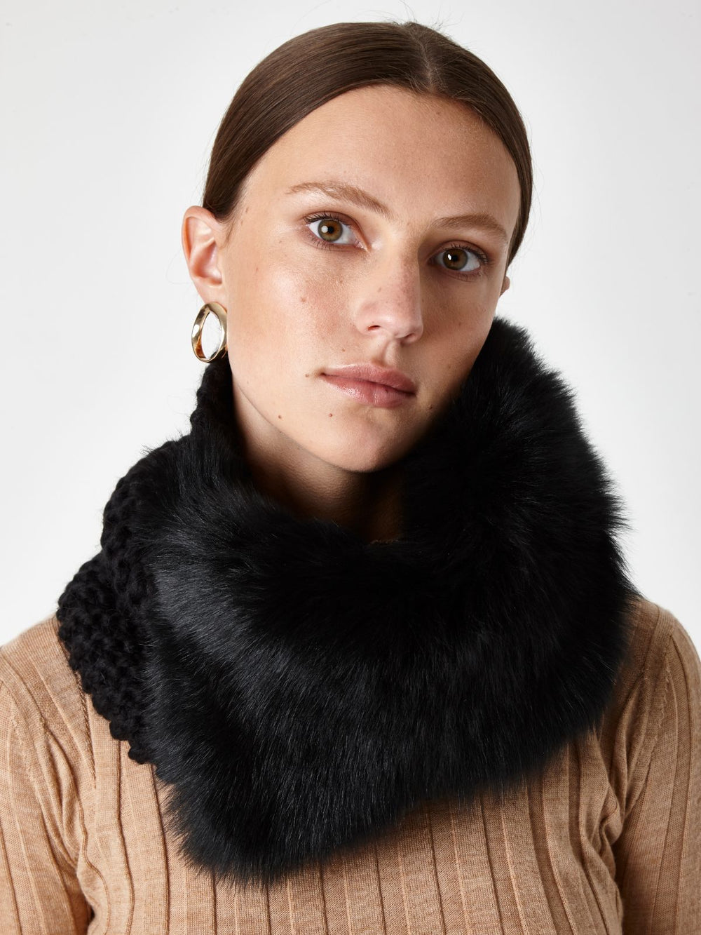 Black Shearling and Hand Knit Snood | Women | Gushlow & Cole
